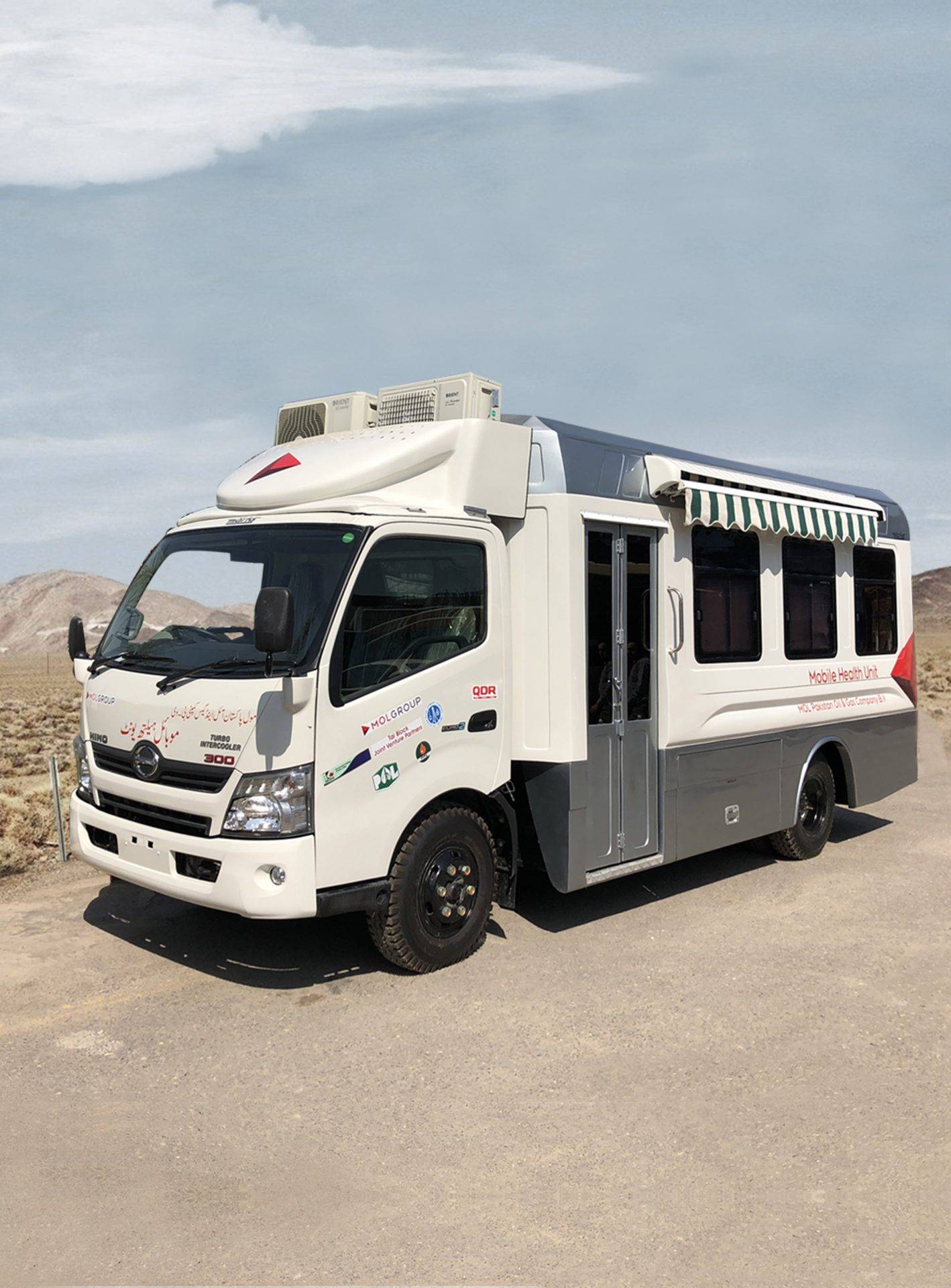 Customized Vehicles - Pickup Canopy & Ambulance Manufacturer