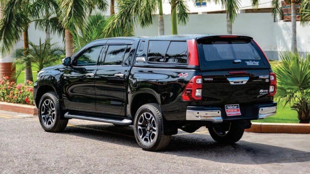 Leading Toyota Double Cabin Canopy in Pakistan - Marks.pk